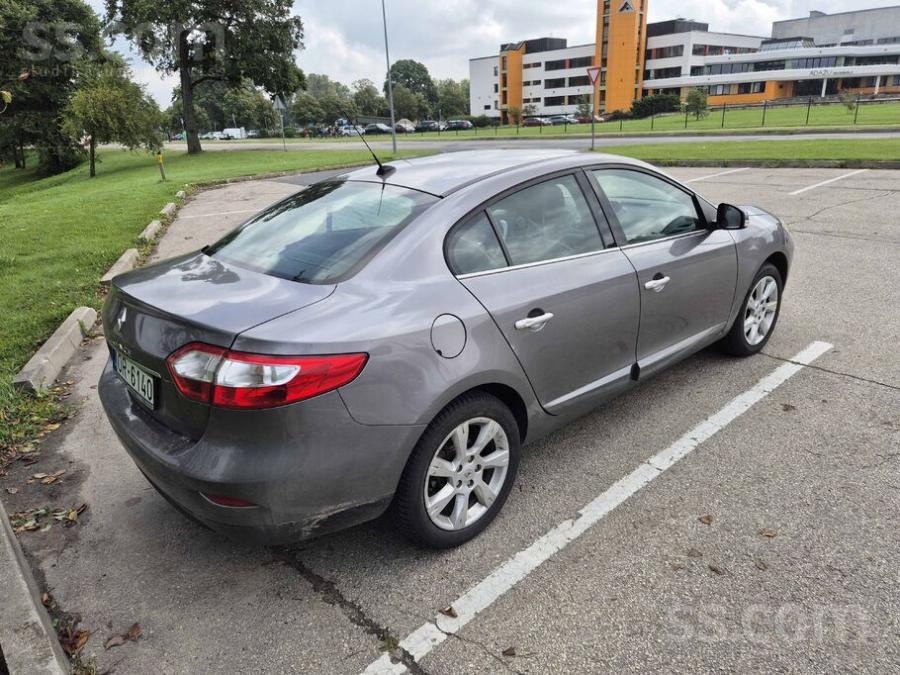 Grey Renault Fluence 2011 in Ogre, with an engine capacity of 2.00 L and mileage of 158 thousand km for 5900 €, photo 7 on AUTOMOTO.COM.LV