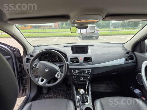 Grey Renault Fluence 2011 in Ogre, with an engine capacity of 2.00 L and mileage of 158 thousand km for 5900 €, photo 9 on AUTOMOTO.COM.LV