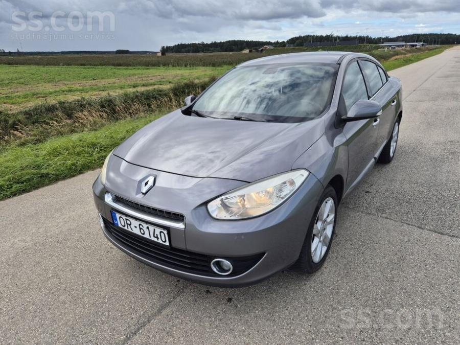Pelēks Renault Fluence 2011 Rīga, ar dzinēja tilpumu 2.00 L un nobraukumu 158 tūkst. km par 4200 €, foto 1 vietnē AUTOMOTO.COM.LV