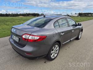 Pelēks Renault Fluence 2011 Rīga, ar dzinēja tilpumu 2.00 L un nobraukumu 158 tūkst. km par 4200 €, foto 5 vietnē AUTOMOTO.COM.LV