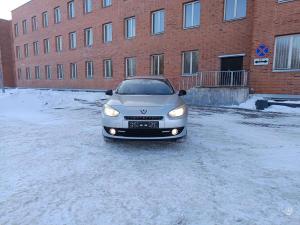 Grey Renault Fluence 2013 in Siauliai, with an engine capacity of 1.60 L and mileage of 253 thousand km for 2850 €, photo 2 on AUTOMOTO.COM.LV