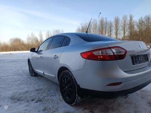 Grey Renault Fluence 2013 in Siauliai, with an engine capacity of 1.60 L and mileage of 253 thousand km for 2850 €, photo 12 on AUTOMOTO.COM.LV