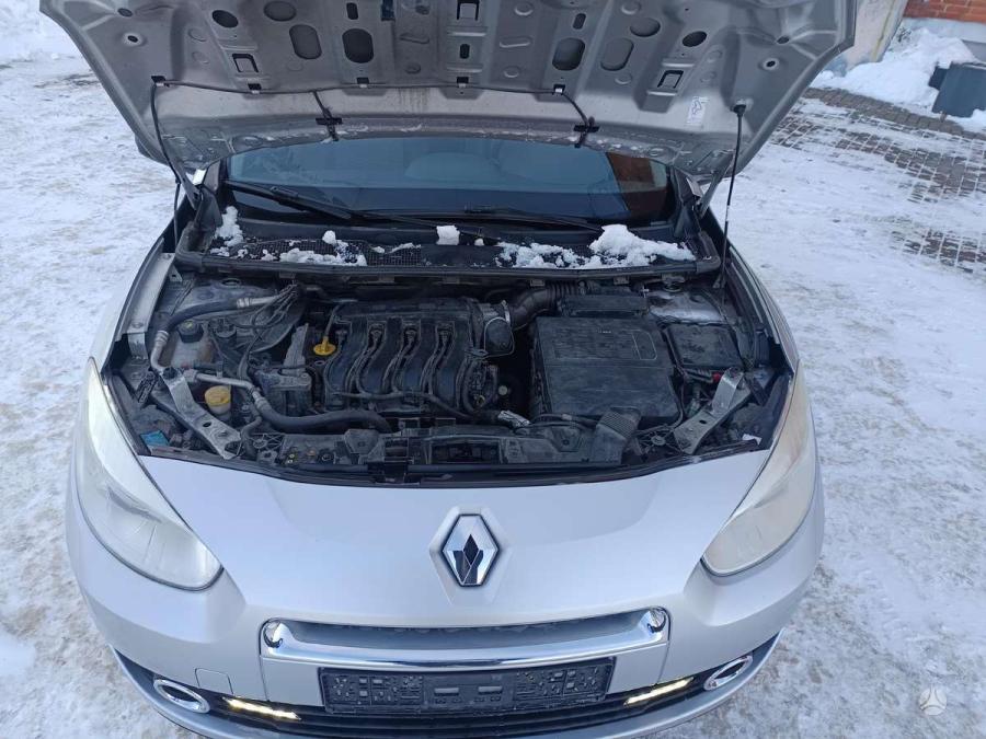 Grey Renault Fluence 2013 in Siauliai, with an engine capacity of 1.60 L and mileage of 253 thousand km for 2850 €, photo 13 on AUTOMOTO.COM.LV