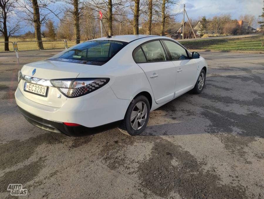 Balts Renault Fluence 2012 Panevēža, ar dzinēja tilpumu 0.00 L un nobraukumu 138 tūkst. km par 200 €, foto 3 vietnē AUTOMOTO.COM.LV