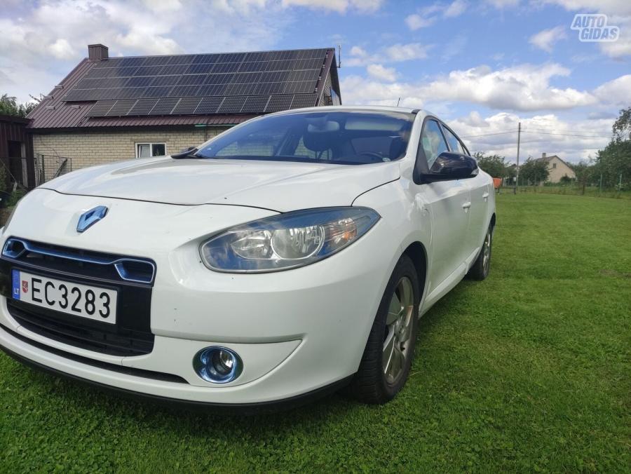 White Renault Fluence 2012 in Panevezys, with an engine capacity of 0.00 L and mileage of 139 thousand km for 1600 €, photo 4 on AUTOMOTO.COM.LV