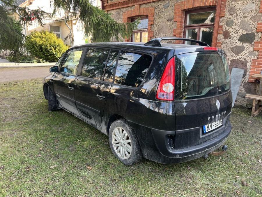 Melns Renault grand-espace 2005 Talsi, ar dzinēja tilpumu 2.00 L un nobraukumu 320 tūkst. km par 550 €, foto 3 vietnē AUTOMOTO.COM.LV
