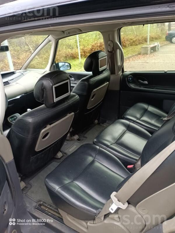 Black Renault grand-espace 2004 in Jelgava, with an engine capacity of 2.20 L and mileage of 278 thousand km for 1300 €, photo 6 on AUTOMOTO.COM.LV