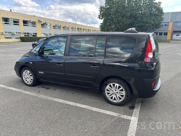 Melns Renault grand-espace 2005 Rīga, ar dzinēja tilpumu 2.00 L un nobraukumu 252 tūkst. km par 1800 €, foto 5 vietnē AUTOMOTO.COM.LV