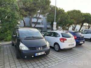 Black Renault grand-espace 2005 in Riga, with an engine capacity of 2.00 L and mileage of 252 thousand km for 1800 €, photo 11 on AUTOMOTO.COM.LV