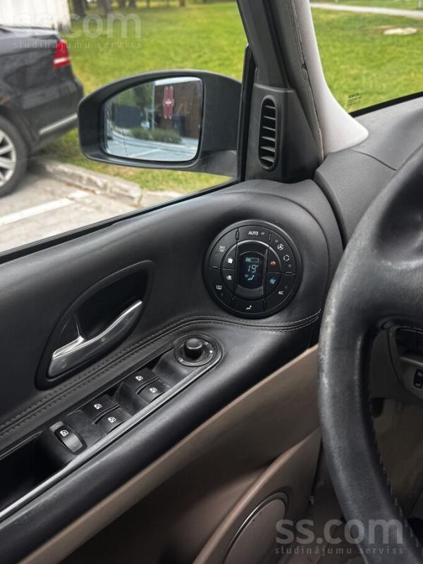 Melns Renault grand-espace 2007 Rīga, ar dzinēja tilpumu 2.00 L un nobraukumu 303 tūkst. km par 3200 €, foto 8 vietnē AUTOMOTO.COM.LV