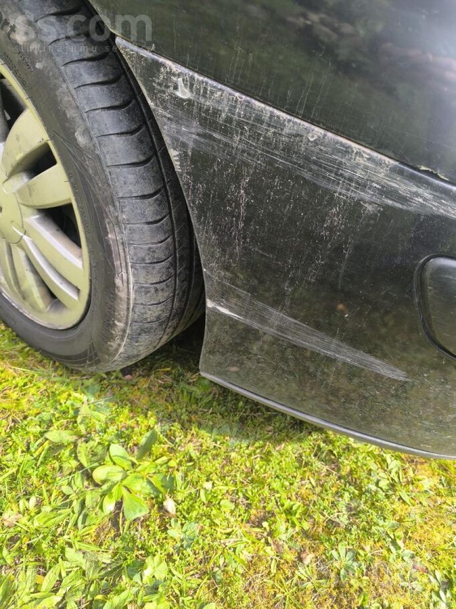 Melns Renault grand-espace 2008 Preiļi, ar dzinēja tilpumu 2.00 L un nobraukumu 300 tūkst. km par 2500 €, foto 9 vietnē AUTOMOTO.COM.LV
