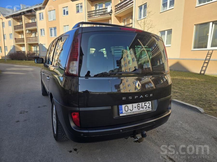 Melns Renault grand-espace 2011 Rīga, ar dzinēja tilpumu 2.00 L un nobraukumu 325 tūkst. km par 4890 €, foto 6 vietnē AUTOMOTO.COM.LV