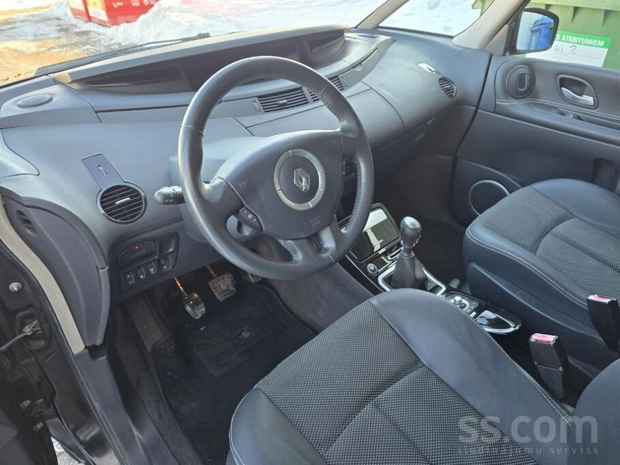 Melns Renault grand-espace 2011 Rīga, ar dzinēja tilpumu 2.00 L un nobraukumu 325 tūkst. km par 4890 €, foto 12 vietnē AUTOMOTO.COM.LV