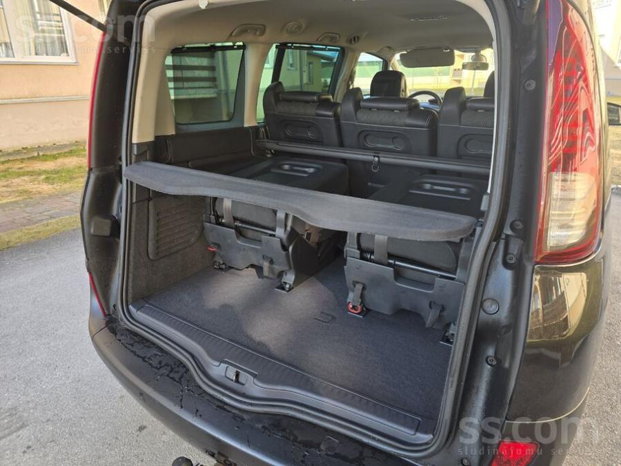 Melns Renault grand-espace 2011 Rīga, ar dzinēja tilpumu 2.00 L un nobraukumu 325 tūkst. km par 4890 €, foto 19 vietnē AUTOMOTO.COM.LV