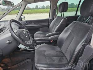 Melns Renault grand-espace 2012 Rīga, ar dzinēja tilpumu 2.00 L un nobraukumu 323 tūkst. km par 4995 €, foto 12 vietnē AUTOMOTO.COM.LV