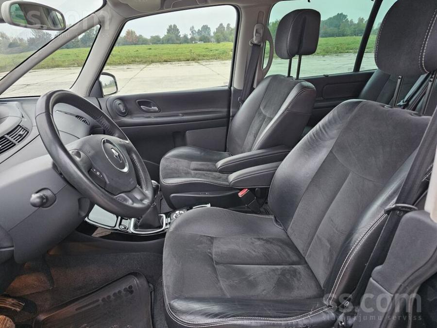 Melns Renault grand-espace 2012 Rīga, ar dzinēja tilpumu 2.00 L un nobraukumu 323 tūkst. km par 4995 €, foto 12 vietnē AUTOMOTO.COM.LV
