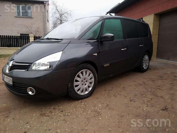 Black Renault grand-espace 2013 in Daugavpils, with an engine capacity of 2.00 L and mileage of 309 thousand km for 4200 €, photo 2 on AUTOMOTO.COM.LV