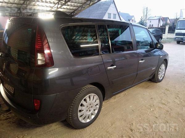Black Renault grand-espace 2013 in Daugavpils, with an engine capacity of 2.00 L and mileage of 309 thousand km for 4200 €, photo 3 on AUTOMOTO.COM.LV