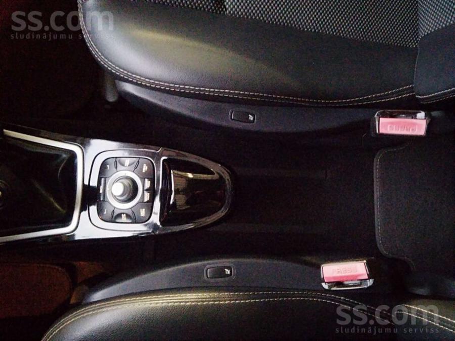 Black Renault grand-espace 2013 in Daugavpils, with an engine capacity of 2.00 L and mileage of 309 thousand km for 4200 €, photo 9 on AUTOMOTO.COM.LV
