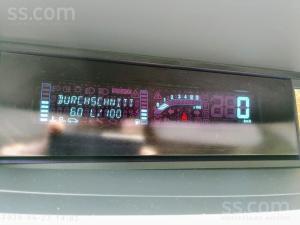 Black Renault grand-espace 2013 in Daugavpils, with an engine capacity of 2.00 L and mileage of 309 thousand km for 4200 €, photo 12 on AUTOMOTO.COM.LV