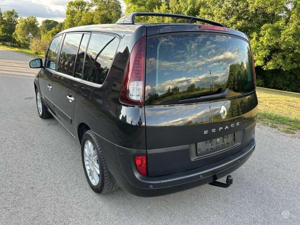 Black Renault grand-espace 2014 in Panevezys, with an engine capacity of 2.00 L and mileage of 251 thousand km for 5999 €, photo 4 on AUTOMOTO.COM.LV