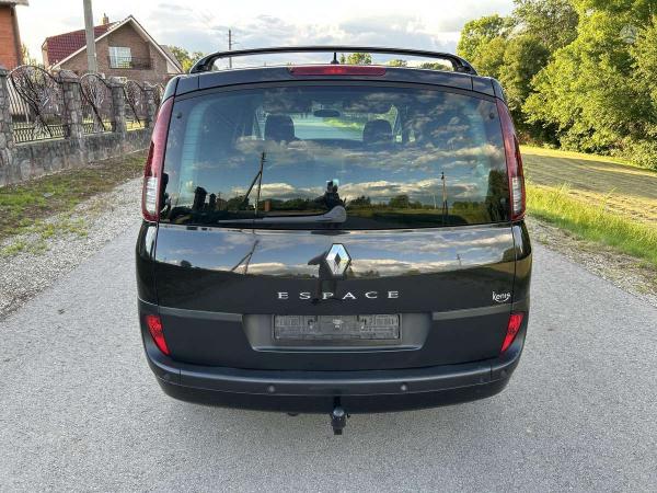 Black Renault grand-espace 2014 in Panevezys, with an engine capacity of 2.00 L and mileage of 251 thousand km for 5999 €, photo 5 on AUTOMOTO.COM.LV