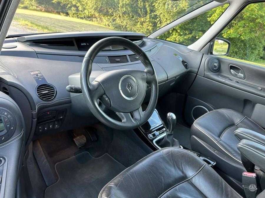 Melns Renault grand-espace 2014 Panevēža, ar dzinēja tilpumu 2.00 L un nobraukumu 251 tūkst. km par 5999 €, foto 28 vietnē AUTOMOTO.COM.LV