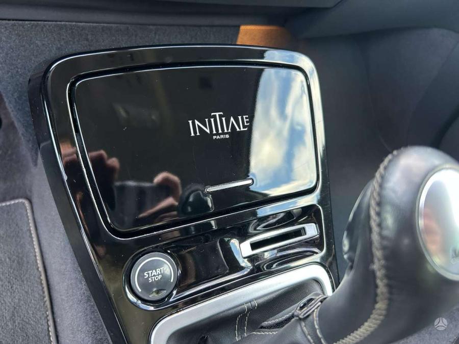 Melns Renault grand-espace 2014 Panevēža, ar dzinēja tilpumu 2.00 L un nobraukumu 251 tūkst. km par 5999 €, foto 44 vietnē AUTOMOTO.COM.LV