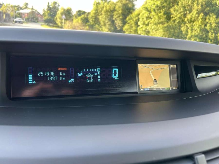 Melns Renault grand-espace 2014 Panevēža, ar dzinēja tilpumu 2.00 L un nobraukumu 251 tūkst. km par 5999 €, foto 46 vietnē AUTOMOTO.COM.LV