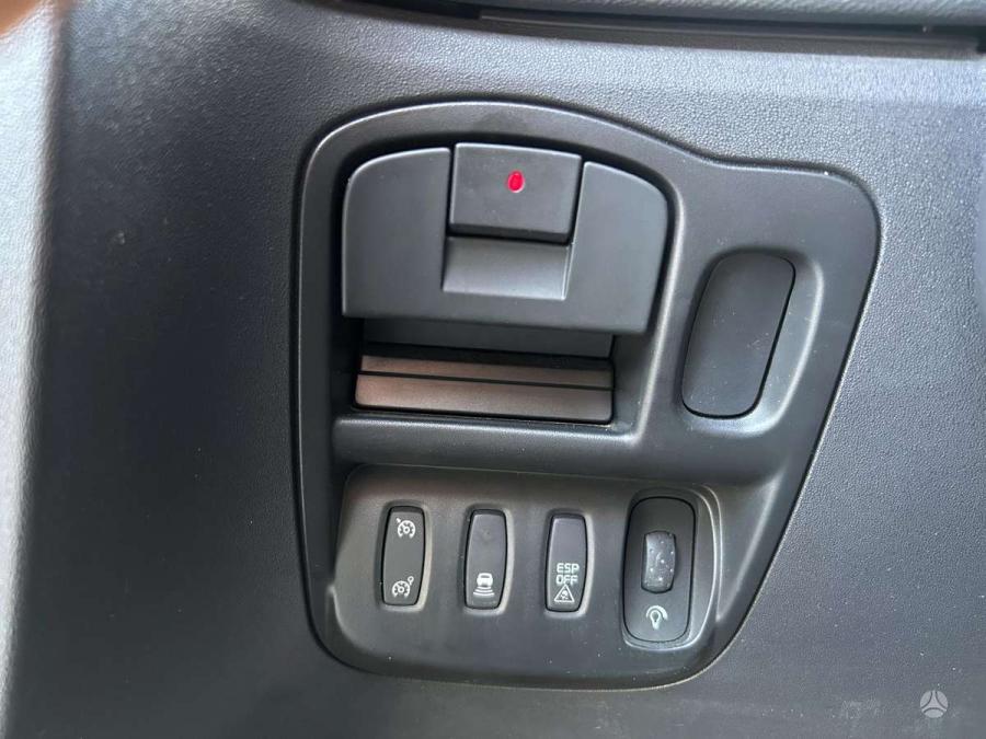 Melns Renault grand-espace 2014 Panevēža, ar dzinēja tilpumu 2.00 L un nobraukumu 251 tūkst. km par 5999 €, foto 48 vietnē AUTOMOTO.COM.LV