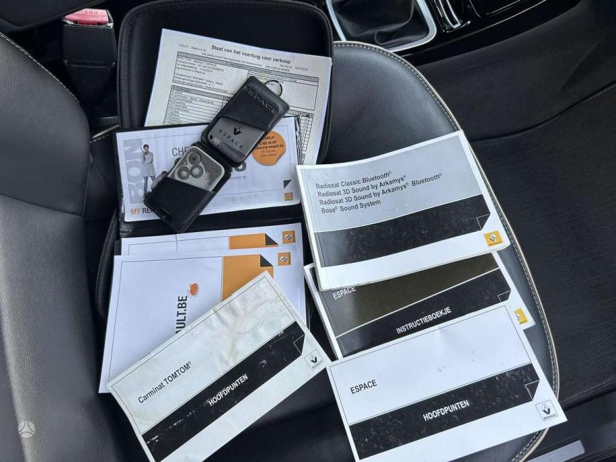 Melns Renault grand-espace 2014 Panevēža, ar dzinēja tilpumu 2.00 L un nobraukumu 251 tūkst. km par 5999 €, foto 49 vietnē AUTOMOTO.COM.LV