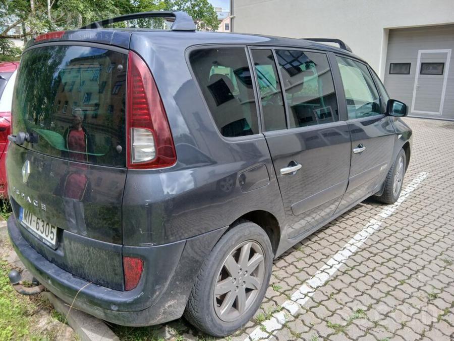 Melns Renault grand-espace 2014 Rīga, ar dzinēja tilpumu 2.00 L un nobraukumu 267 tūkst. km par 2000 €, foto 5 vietnē AUTOMOTO.COM.LV