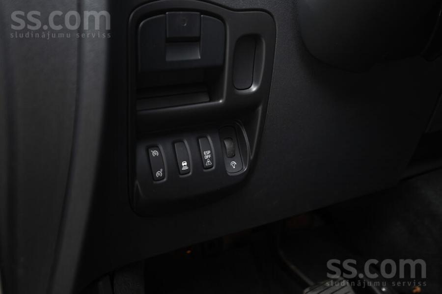 Black Renault grand-espace 2016 in Tukums, with an engine capacity of 2.00 L and mileage of 0 thousand km for 7490 €, photo 19 on AUTOMOTO.COM.LV