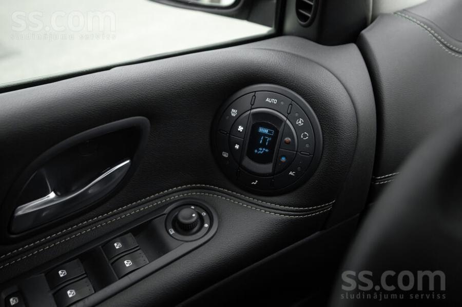 Black Renault grand-espace 2016 in Tukums, with an engine capacity of 2.00 L and mileage of 0 thousand km for 7490 €, photo 20 on AUTOMOTO.COM.LV