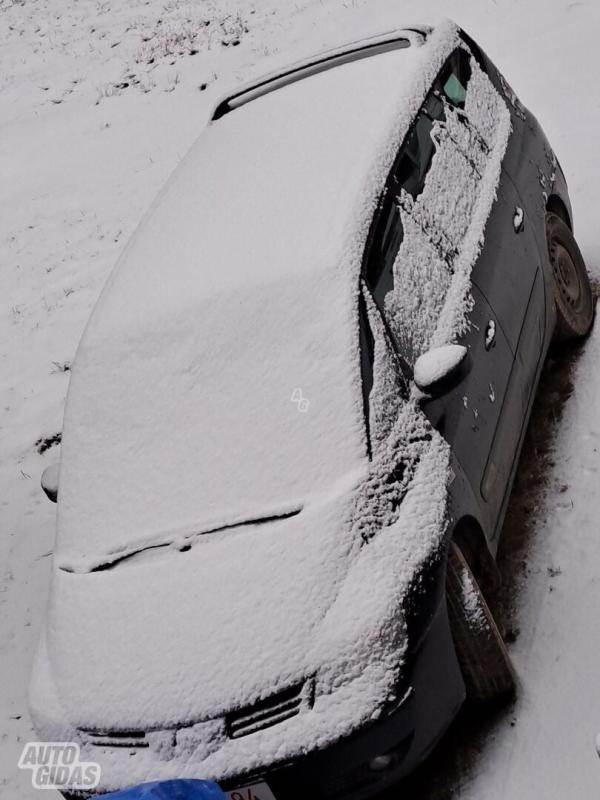 Blue Renault grand-espace 2005 in Vilnius, with an engine capacity of 2.00 L and mileage of 320 thousand km for 2700 €, photo 1 on AUTOMOTO.COM.LV