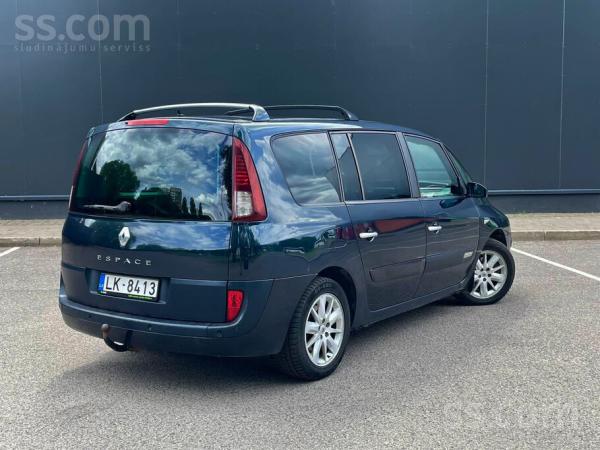 Green Renault grand-espace 2007 in Riga, with an engine capacity of 3.00 L and mileage of 360 thousand km for 1850 €, photo 3 on AUTOMOTO.COM.LV