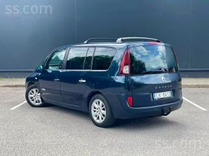 Green Renault grand-espace 2007 in Riga, with an engine capacity of 3.00 L and mileage of 360 thousand km for 1850 €, photo 5 on AUTOMOTO.COM.LV