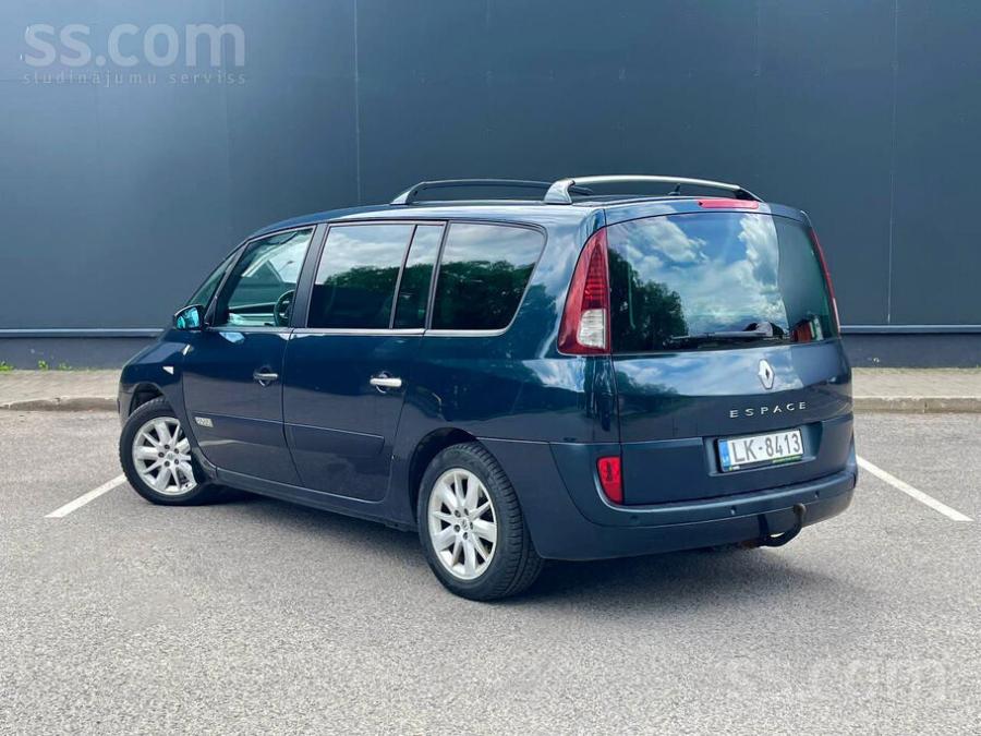 Green Renault grand-espace 2007 in Riga, with an engine capacity of 3.00 L and mileage of 360 thousand km for 1850 €, photo 5 on AUTOMOTO.COM.LV