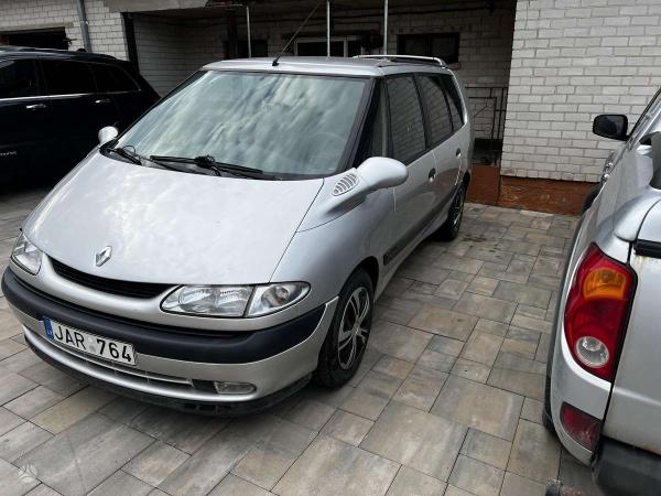 Pelēks Renault grand-espace 2001 Kaišiadorys, ar dzinēja tilpumu 2.19 L un nobraukumu 329 tūkst. km par 1250 €, foto 7 vietnē AUTOMOTO.COM.LV