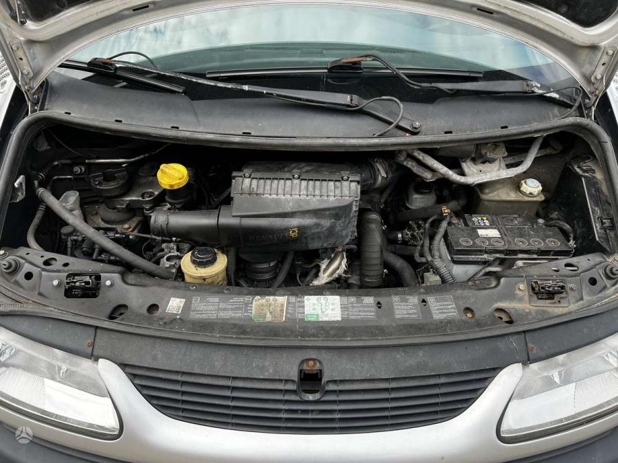 Grey Renault grand-espace 2001 in Kaisiadorys, with an engine capacity of 2.19 L and mileage of 329 thousand km for 1250 €, photo 8 on AUTOMOTO.COM.LV