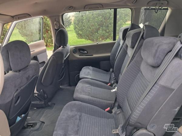 Pelēks Renault grand-espace 2002 Kauņa, ar dzinēja tilpumu 2.20 L un nobraukumu 357 tūkst. km par 1300 €, foto 10 vietnē AUTOMOTO.COM.LV