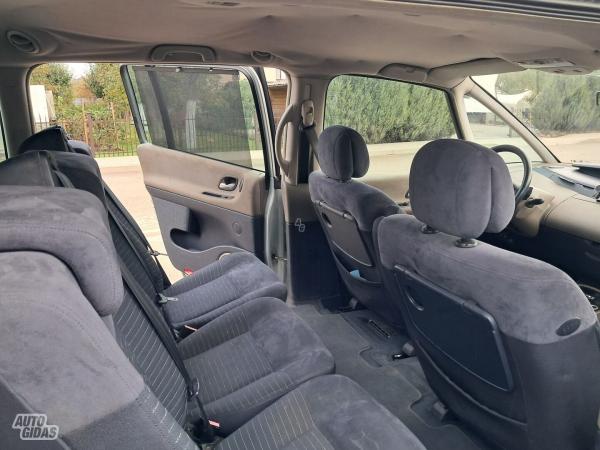 Pelēks Renault grand-espace 2002 Kauņa, ar dzinēja tilpumu 2.20 L un nobraukumu 357 tūkst. km par 1300 €, foto 11 vietnē AUTOMOTO.COM.LV