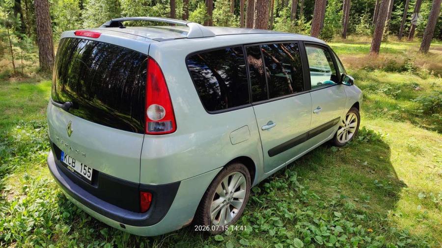 Pelēks Renault grand-espace 2003 Viļņa, ar dzinēja tilpumu 2.00 L un nobraukumu 345 tūkst. km par 3799 €, foto 6 vietnē AUTOMOTO.COM.LV