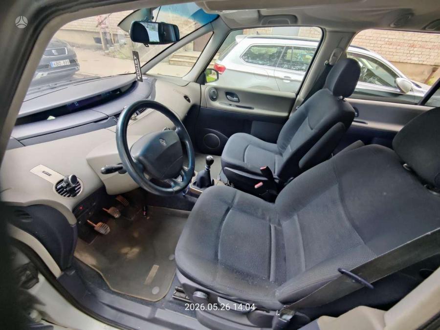 Pelēks Renault grand-espace 2003 Viļņa, ar dzinēja tilpumu 2.00 L un nobraukumu 345 tūkst. km par 3799 €, foto 12 vietnē AUTOMOTO.COM.LV