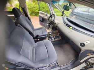 Pelēks Renault grand-espace 2003 Viļņa, ar dzinēja tilpumu 2.00 L un nobraukumu 345 tūkst. km par 3799 €, foto 14 vietnē AUTOMOTO.COM.LV