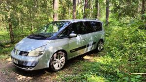 Pelēks Renault grand-espace 2003 Viļņa, ar dzinēja tilpumu 2.00 L un nobraukumu 345 tūkst. km par 3799 €, foto 23 vietnē AUTOMOTO.COM.LV