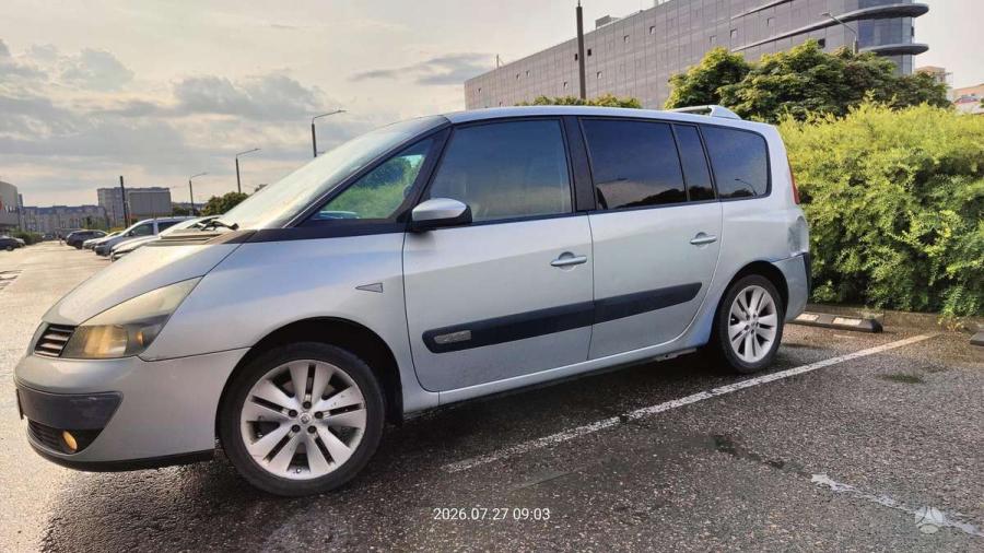 Pelēks Renault grand-espace 2003 Viļņa, ar dzinēja tilpumu 2.00 L un nobraukumu 345 tūkst. km par 3799 €, foto 29 vietnē AUTOMOTO.COM.LV