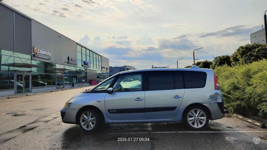 Pelēks Renault grand-espace 2003 Viļņa, ar dzinēja tilpumu 2.00 L un nobraukumu 345 tūkst. km par 3799 €, foto 32 vietnē AUTOMOTO.COM.LV