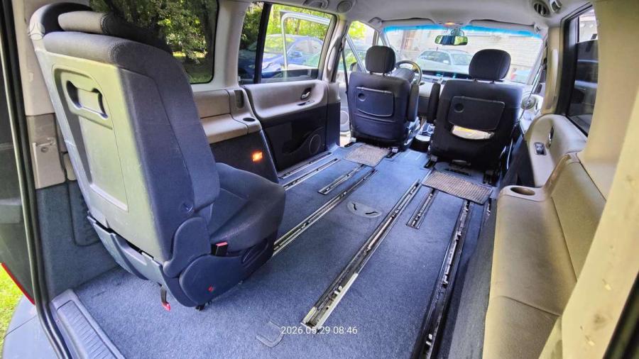 Pelēks Renault grand-espace 2003 Viļņa, ar dzinēja tilpumu 2.00 L un nobraukumu 345 tūkst. km par 3799 €, foto 40 vietnē AUTOMOTO.COM.LV