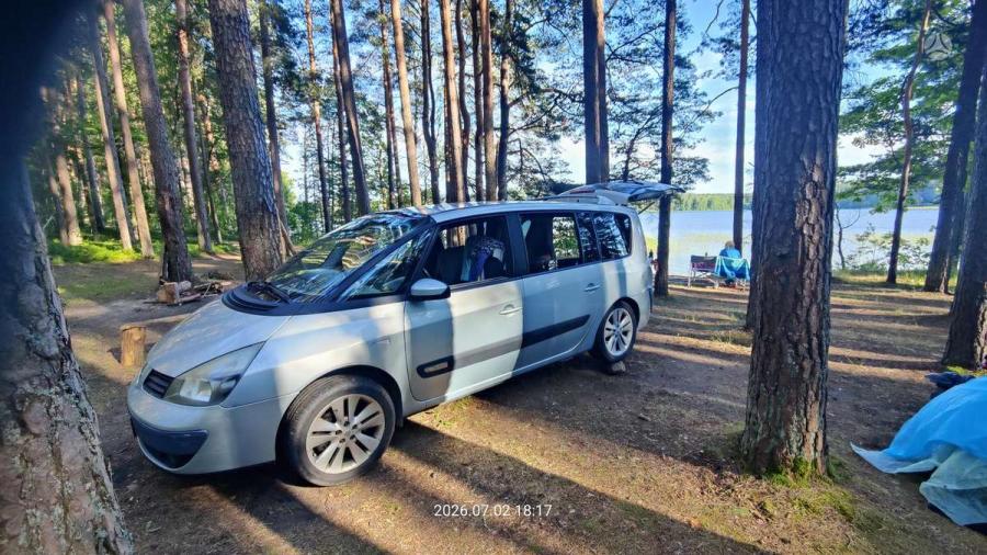 Pelēks Renault grand-espace 2003 Viļņa, ar dzinēja tilpumu 2.00 L un nobraukumu 345 tūkst. km par 3799 €, foto 41 vietnē AUTOMOTO.COM.LV